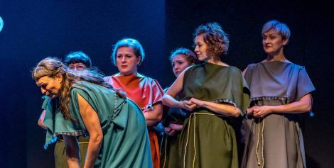 Stara baba. Tragedia antyczna. Spektakl (nie tylko) dla rodziców ...